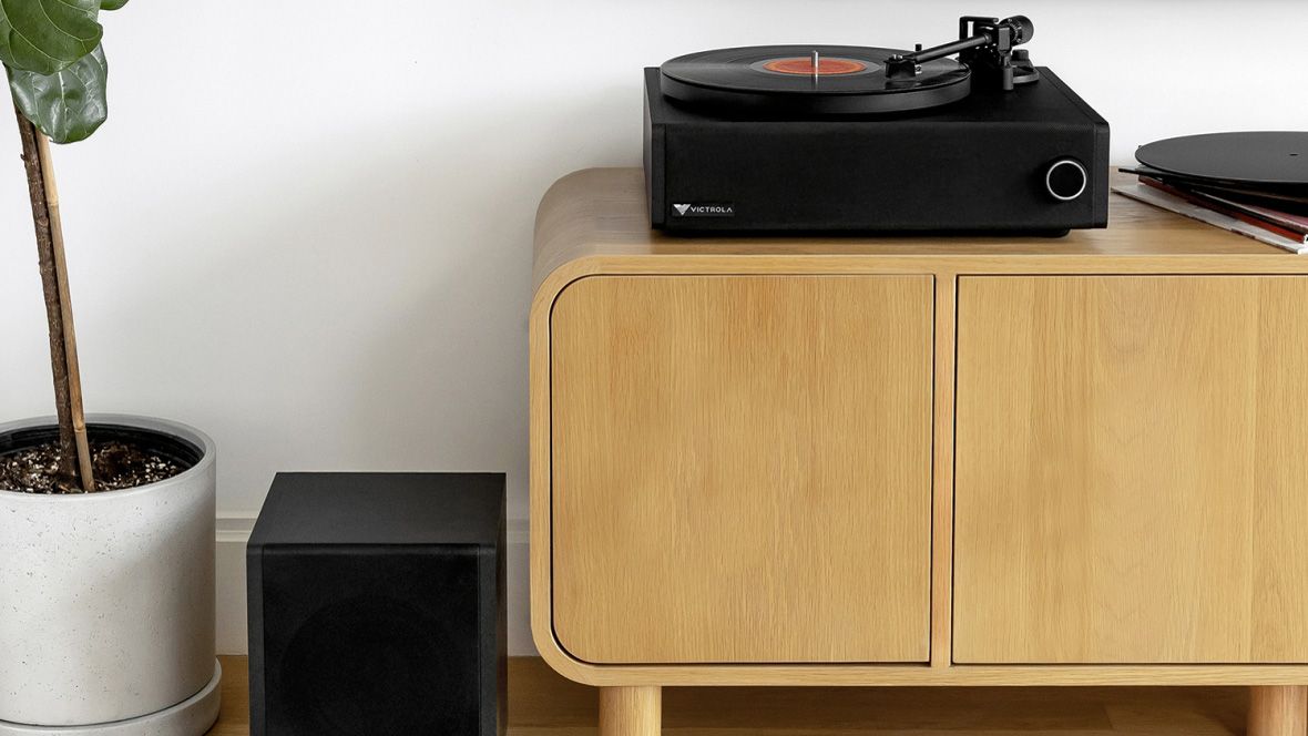 This Victrola turntable promises to make playing vinyl a walk in the ...