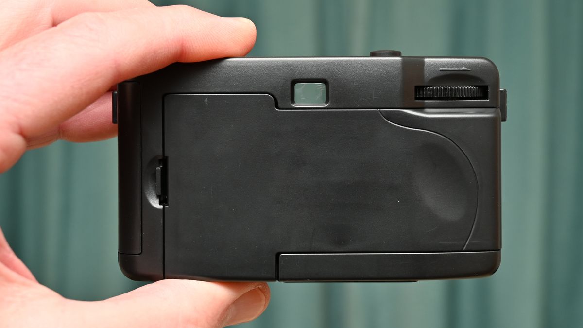 Kodak i60 Reloadable Film Camera review: is it a case of style over ...