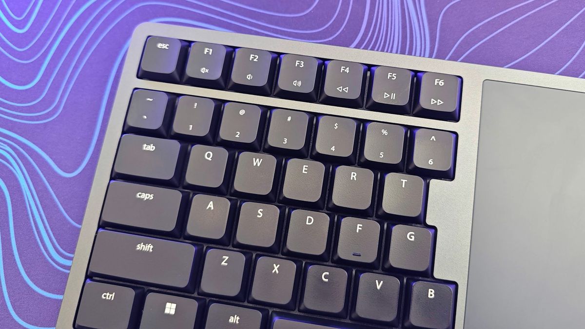 Kinesis Form Split Mechanical Keyboard review: Ergo on the low | Tom's ...