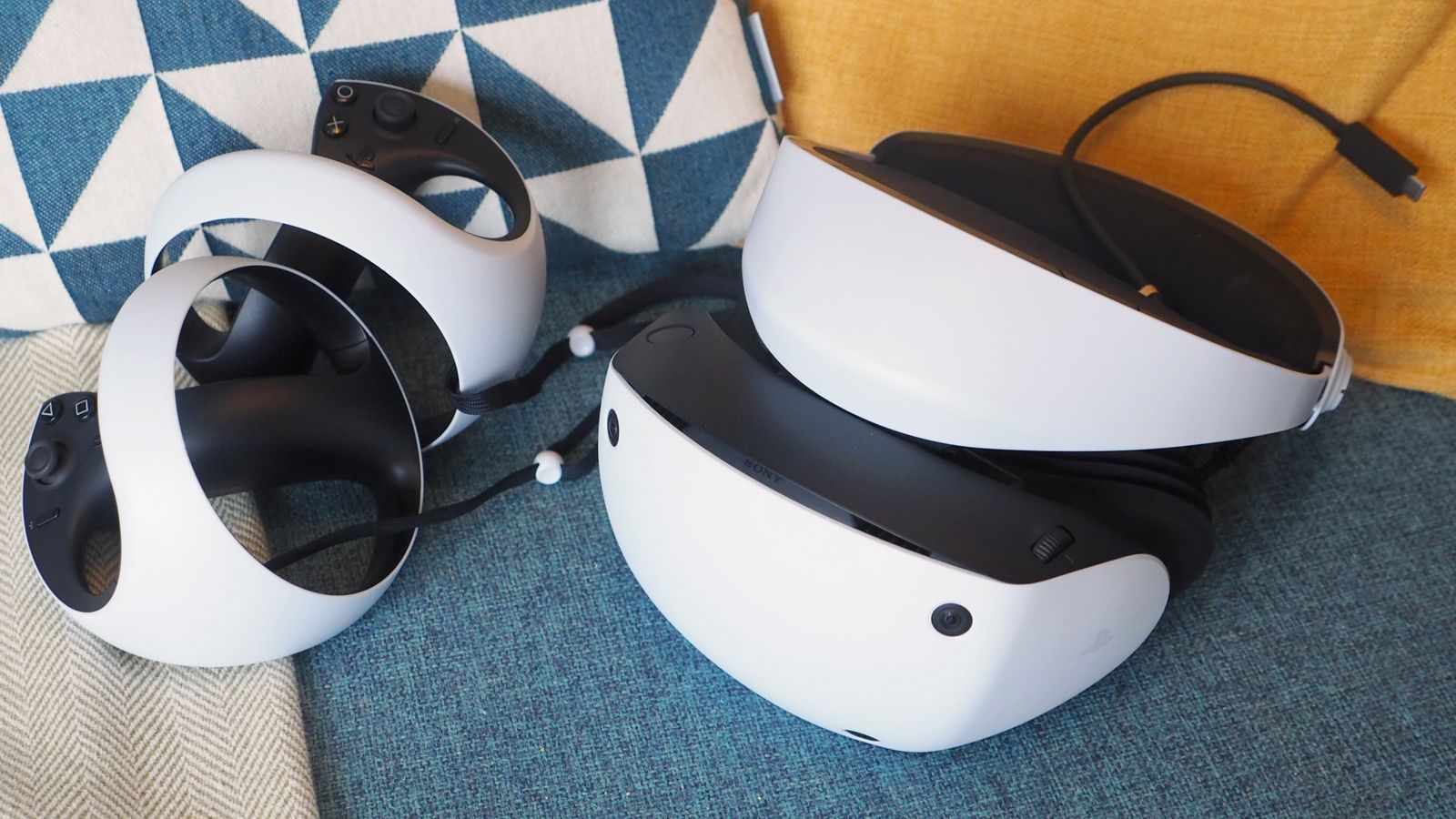 Sony PSVR2: what's in the box and what accessories should I buy? | T3