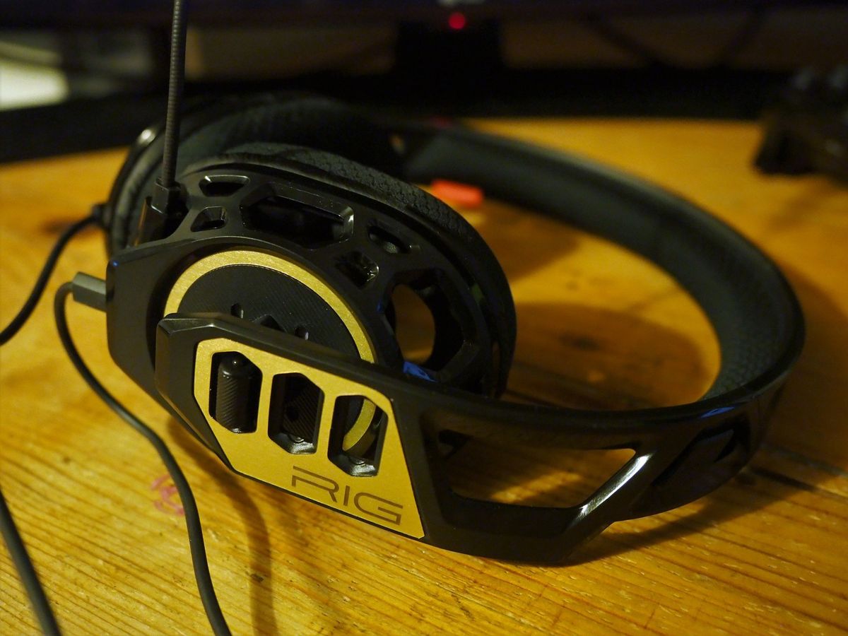 Plantronics RIG 300 headset [Review]: Affordable audio, ear-protection ...