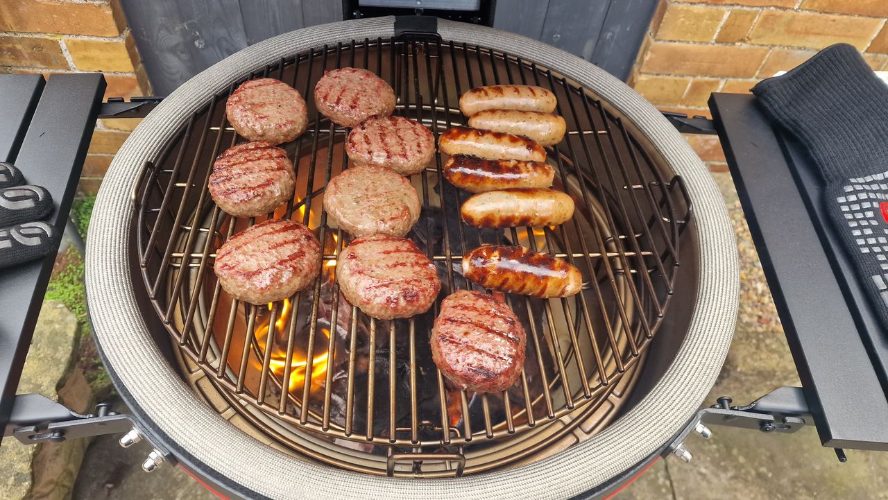 Best Weber alternatives – tested grills from other big brands | Homes ...