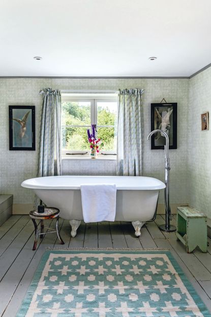 Bathroom rug ideas: 10 ways to use rugs in a bathroom | Homes and Gardens