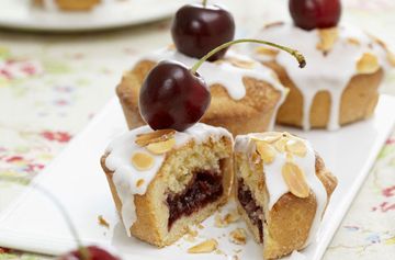 26 classic British bakes and cakes that are easy to make | GoodtoKnow