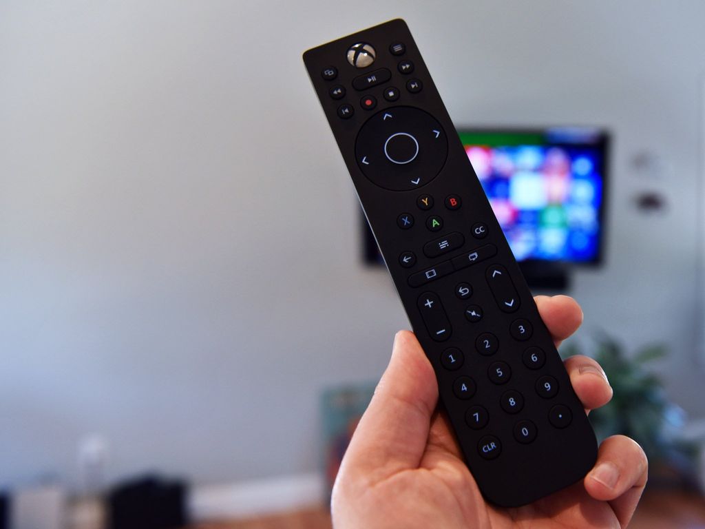 Talon Media Remote for Xbox One puts Microsoft's remote to shame ...