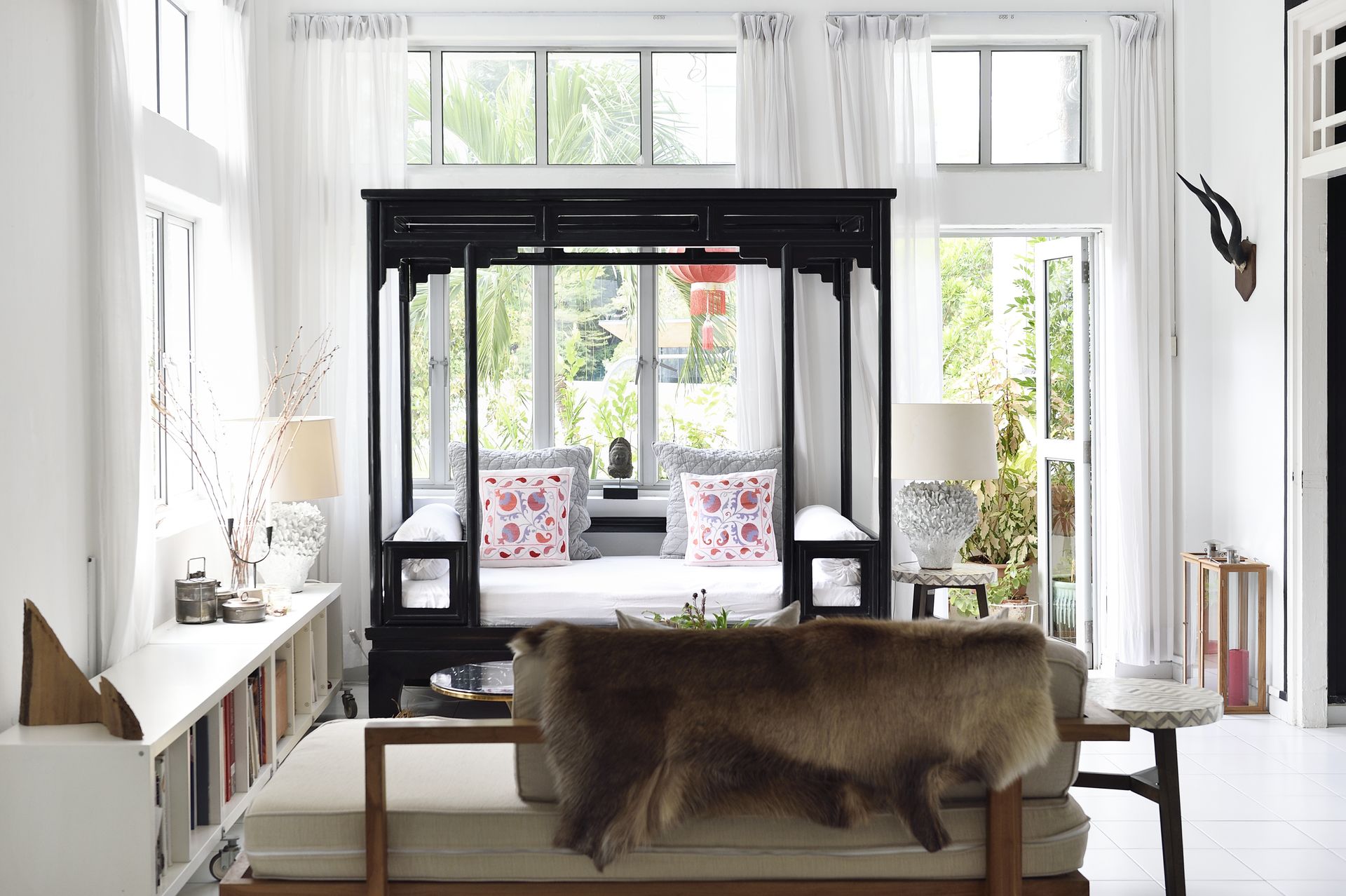 Daybeds in Living Rooms: 11 Ideas That Prove Their Worth | Livingetc