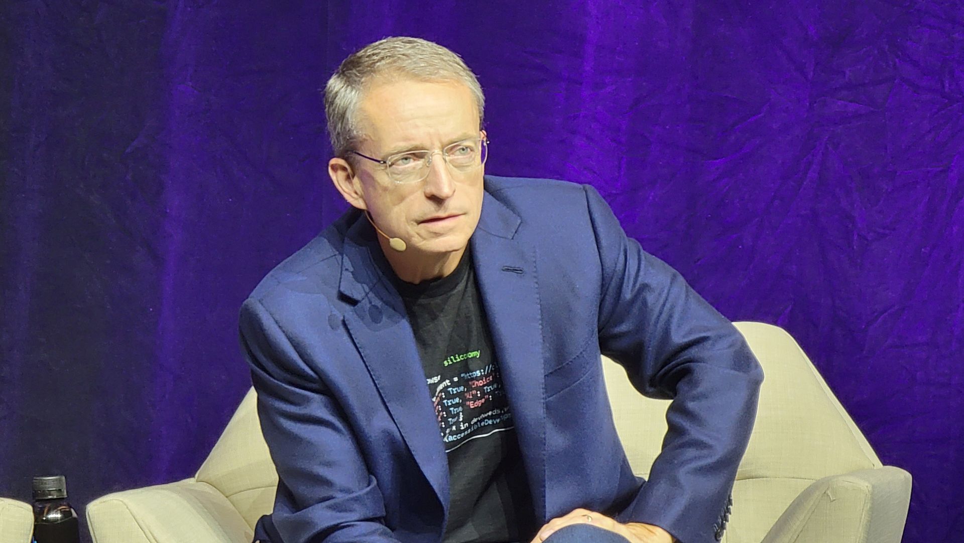 Intel Adopting 3D-Stacked Cache for CPUs, Challenging AMD's 3D V-Cache ...