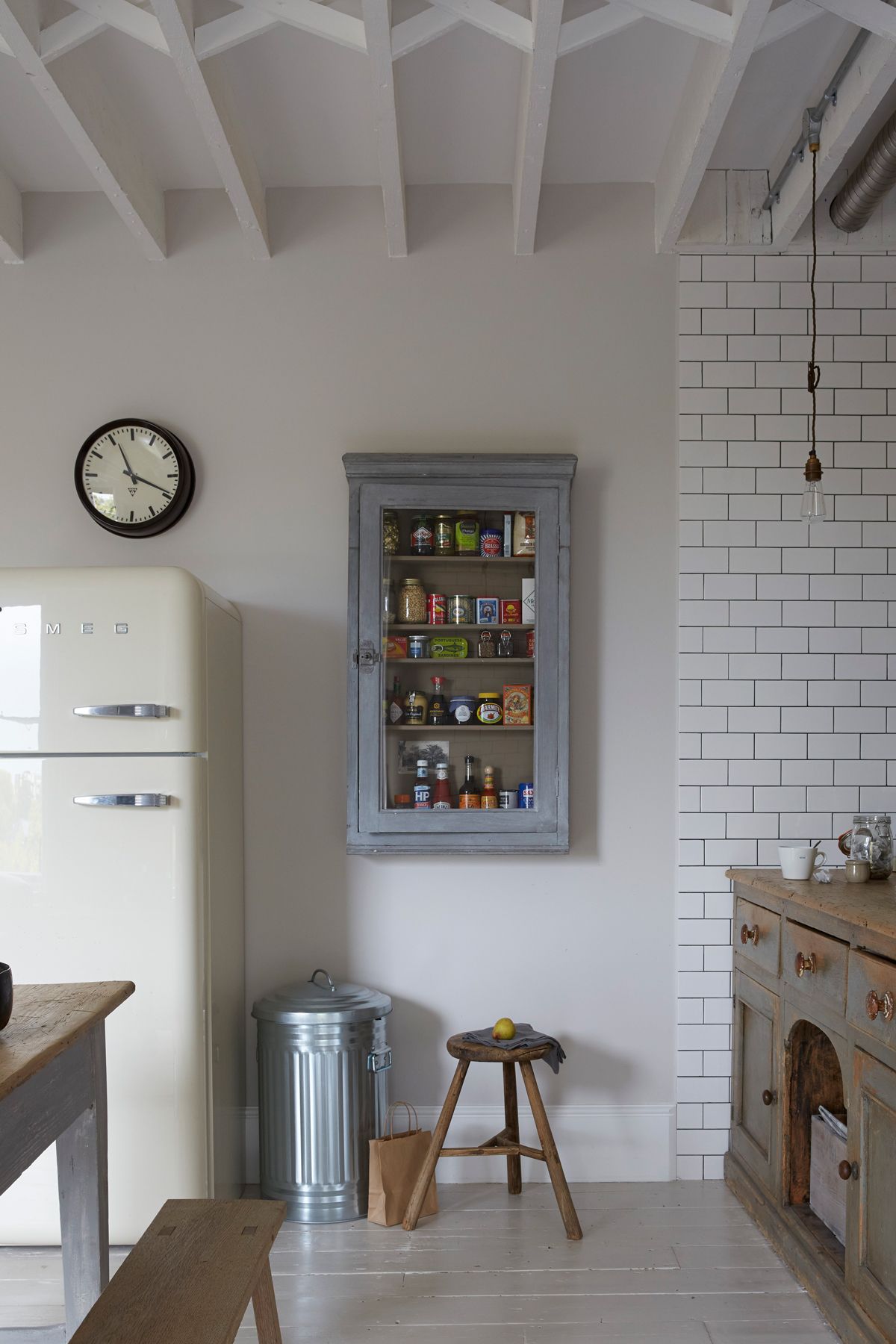 Explore an elegantly rustic Victorian flat in London | Livingetc