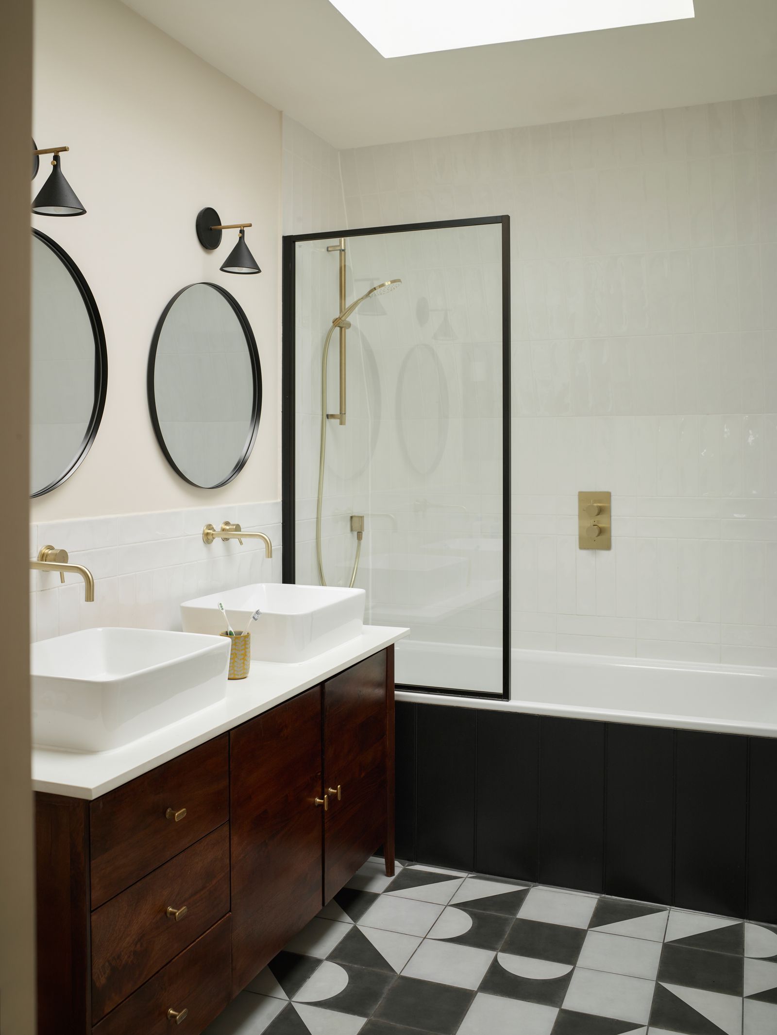 This Charming Victorian Terrace Went From Stark to Soulful | Livingetc