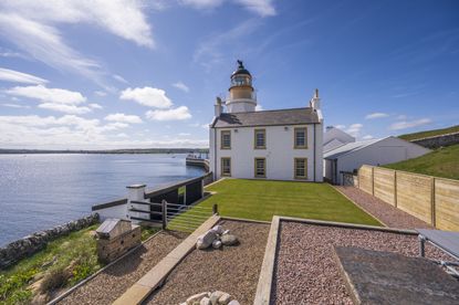 Re-lighthouse my fire: This secluded Scottish lighthouse conversion ...