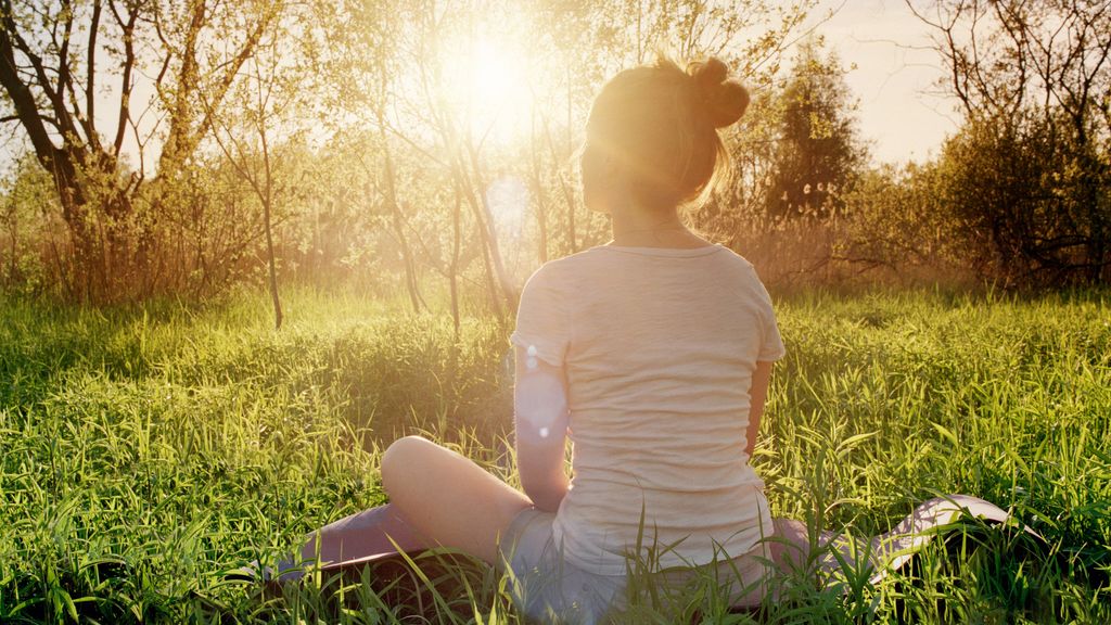 The benefits of meditating outdoors – plus how to get started | Advnture