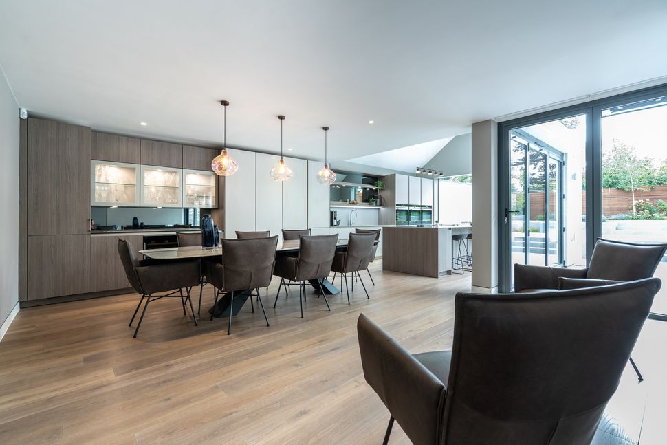 Handleless Kitchens: Pros, Cons and Tips from the Experts | Homebuilding