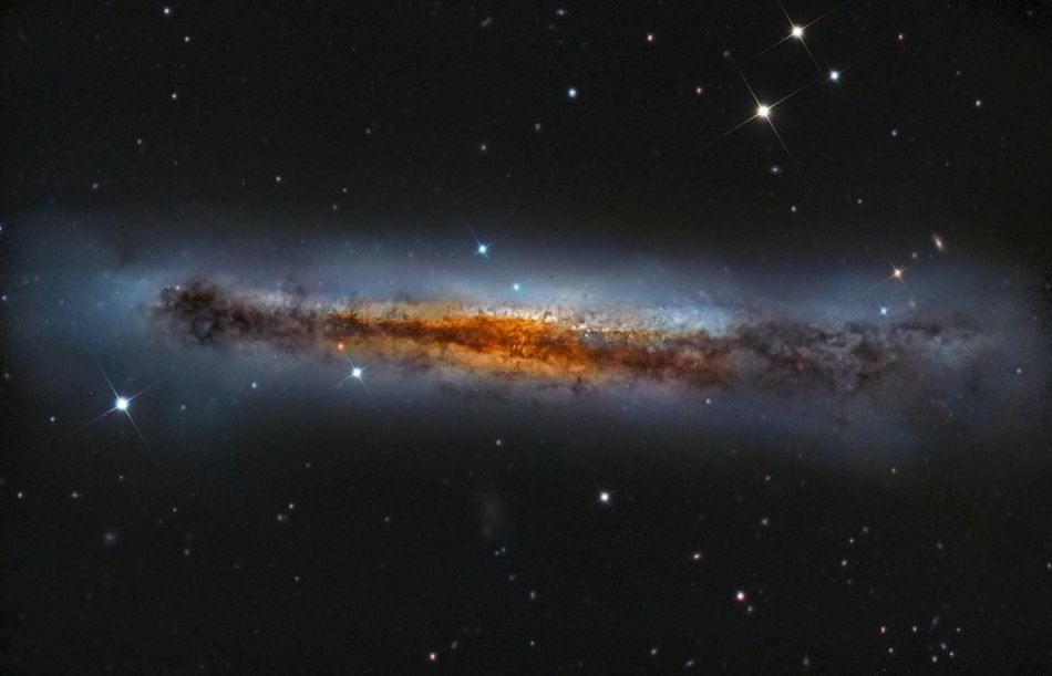 Hamburger Galaxy Feeds Stargazer's Cosmic Appetite (Photo) | Space