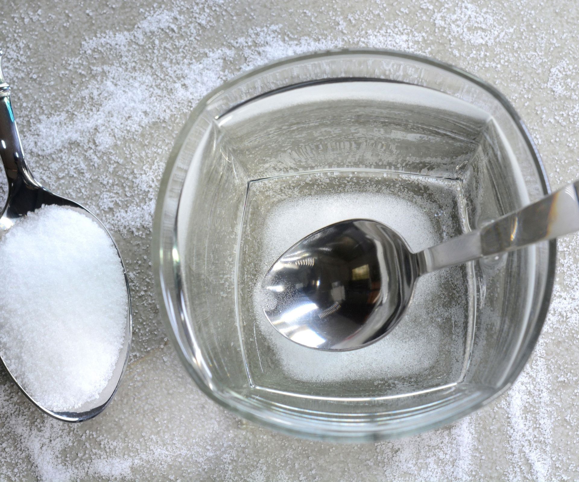 Cleaning with salt: how to do it and what to clean | Homes and Gardens