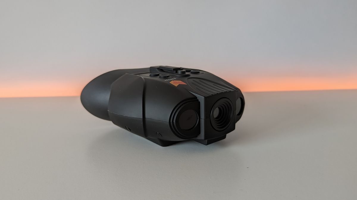Nightfox Swift night vision binocular review | Live Science