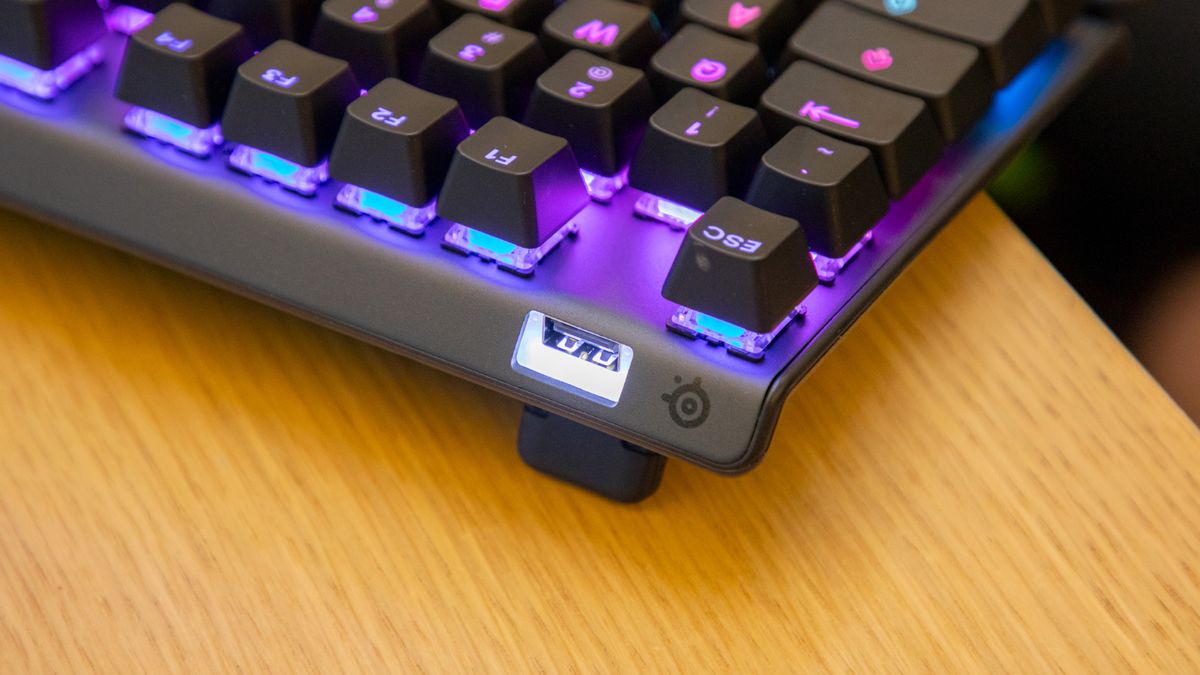 SteelSeries Apex Pro Mechanical Gaming Keyboard Review: Truly Personal ...