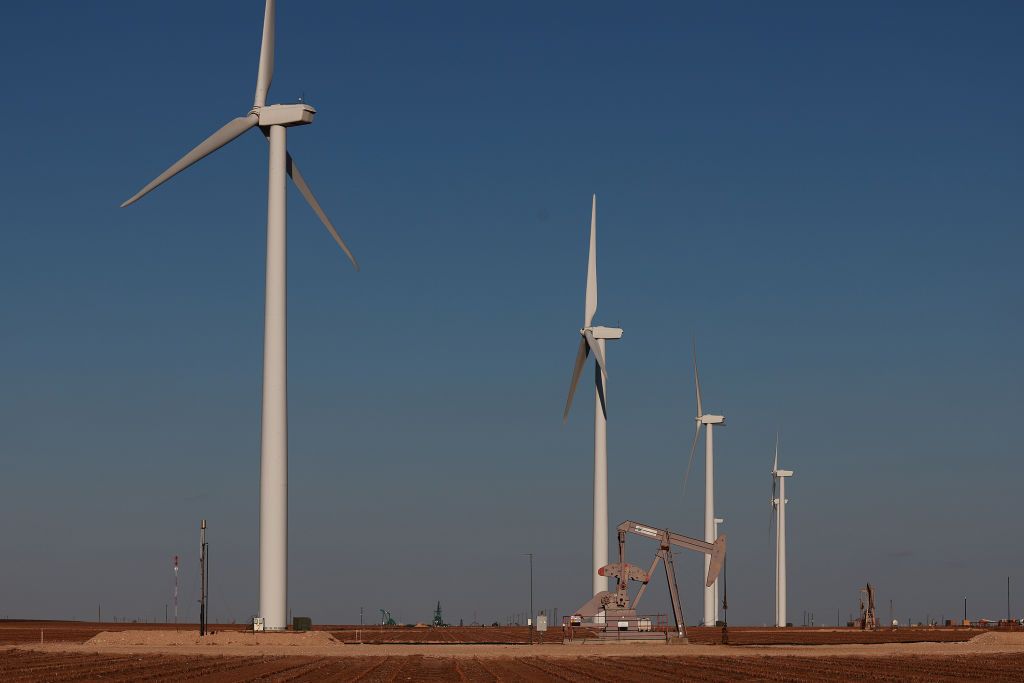 Texas will get more electricity from solar and wind power than natural ...