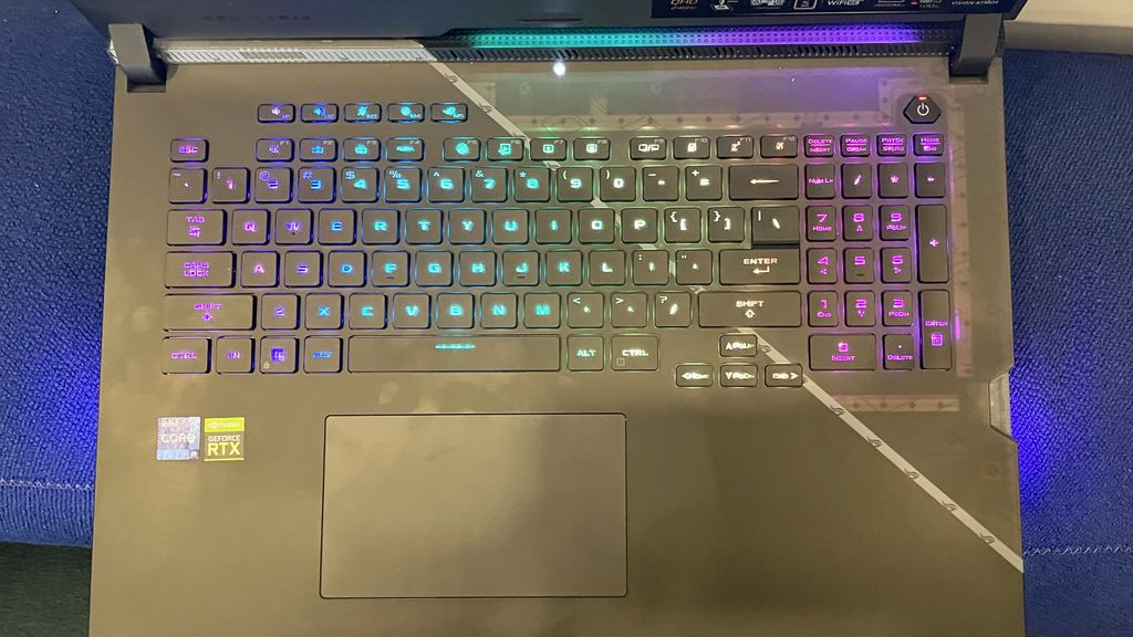 Asus ROG Strix Scar 17 SE (G733) Review: Practical, Pretty, and ...
