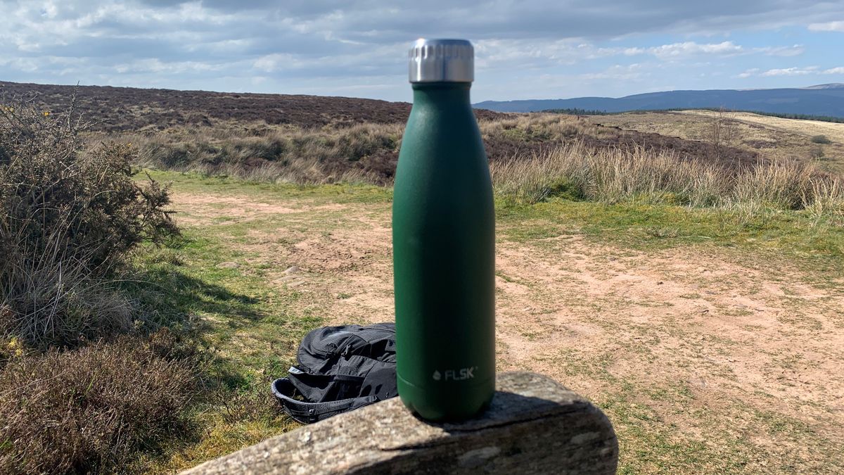 FLSK drinking bottle review: a sleek and leak proof solution for hikes ...