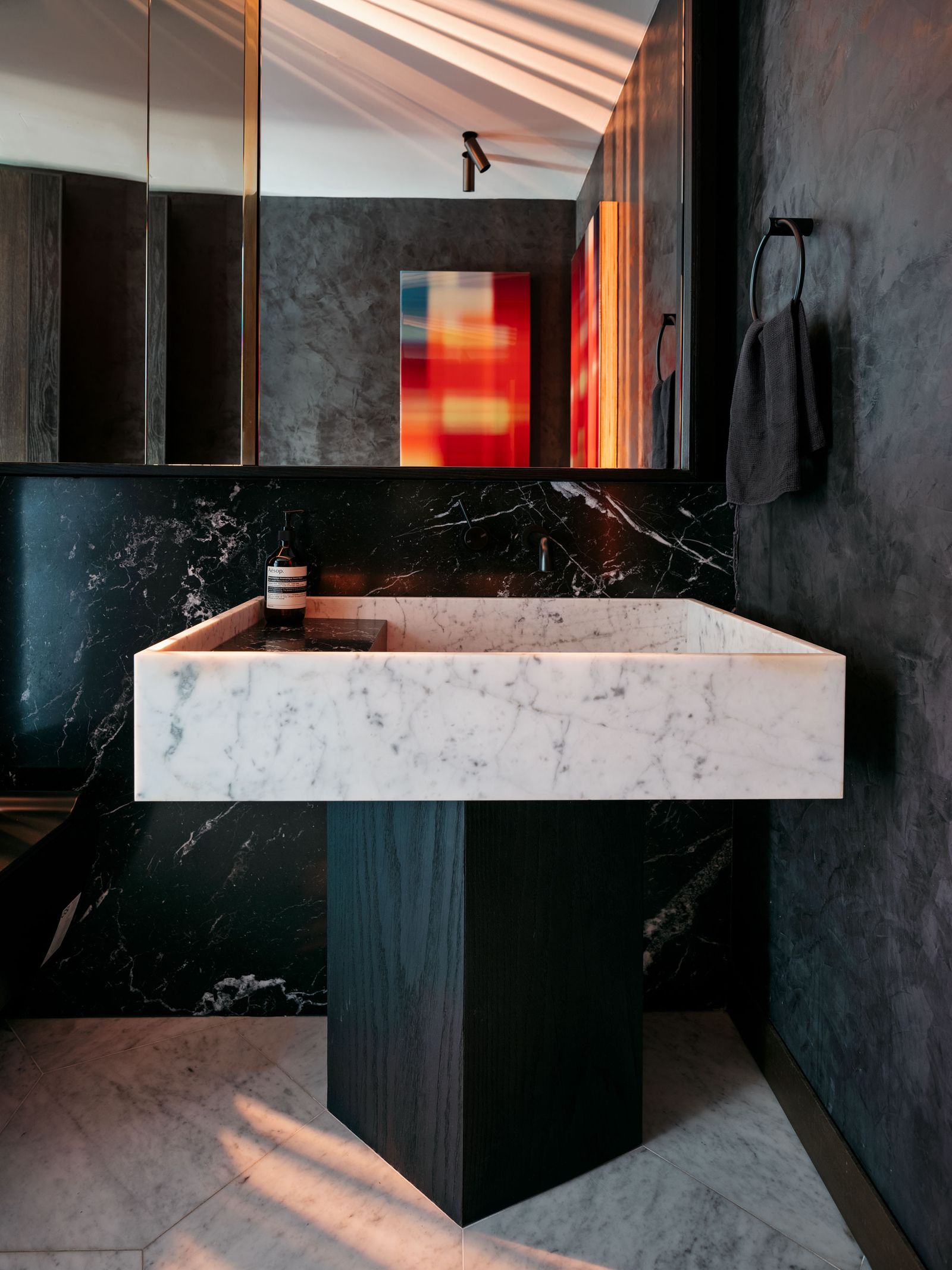 Custom Bathroom Vanity Ideas — 6 Spectacular Designs | Livingetc