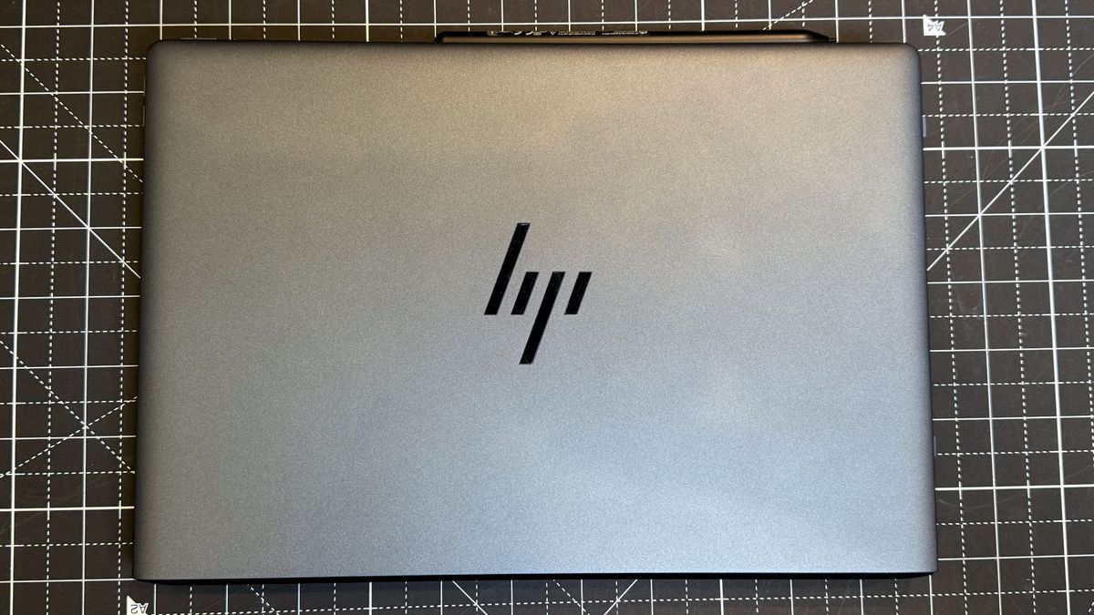 HP Spectre Foldable Review: Best Foldable, but for How Much? | Tom's ...