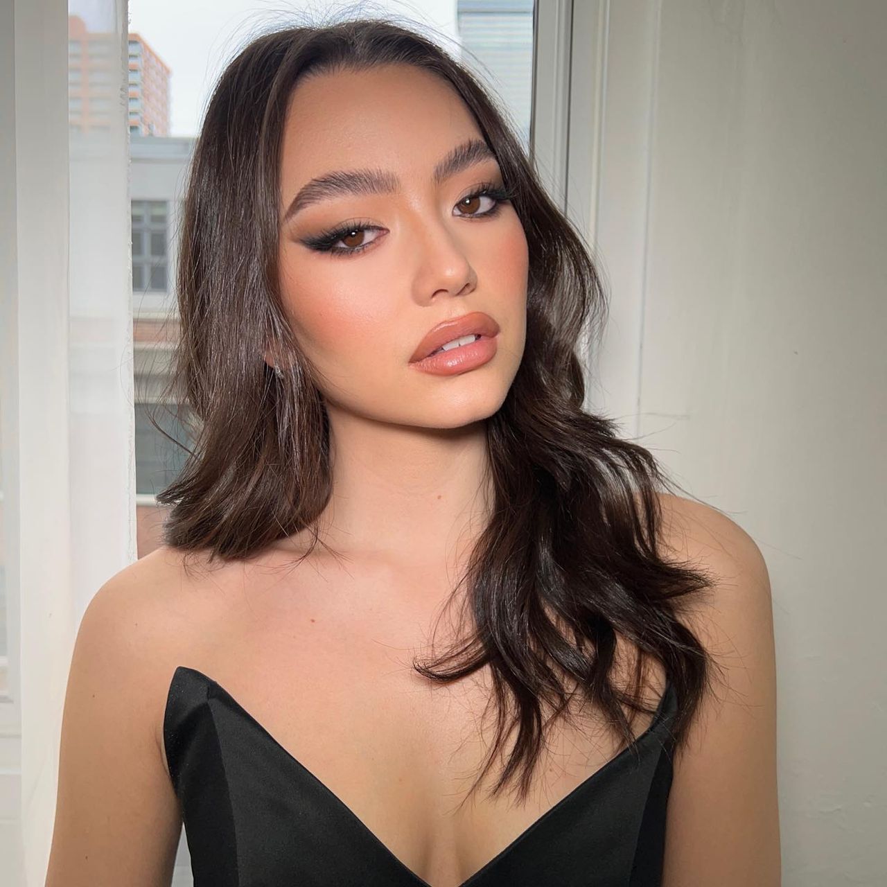 Beauty Experts Share Their Best Eyeliner Picks for Beginners | Who What ...