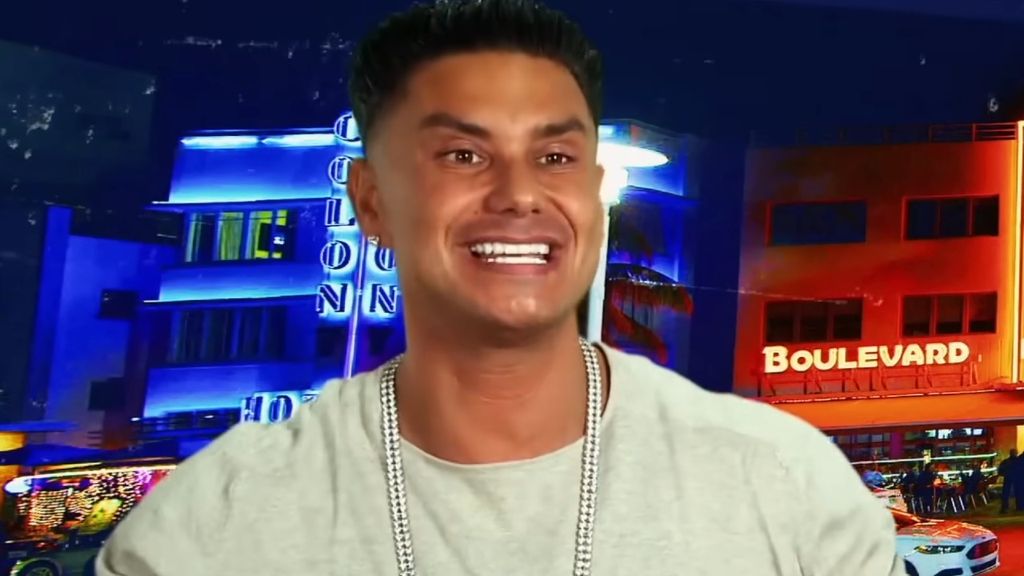 How Jersey Shore's Pauly D Got A Fan To Apologize After She Tried To ...