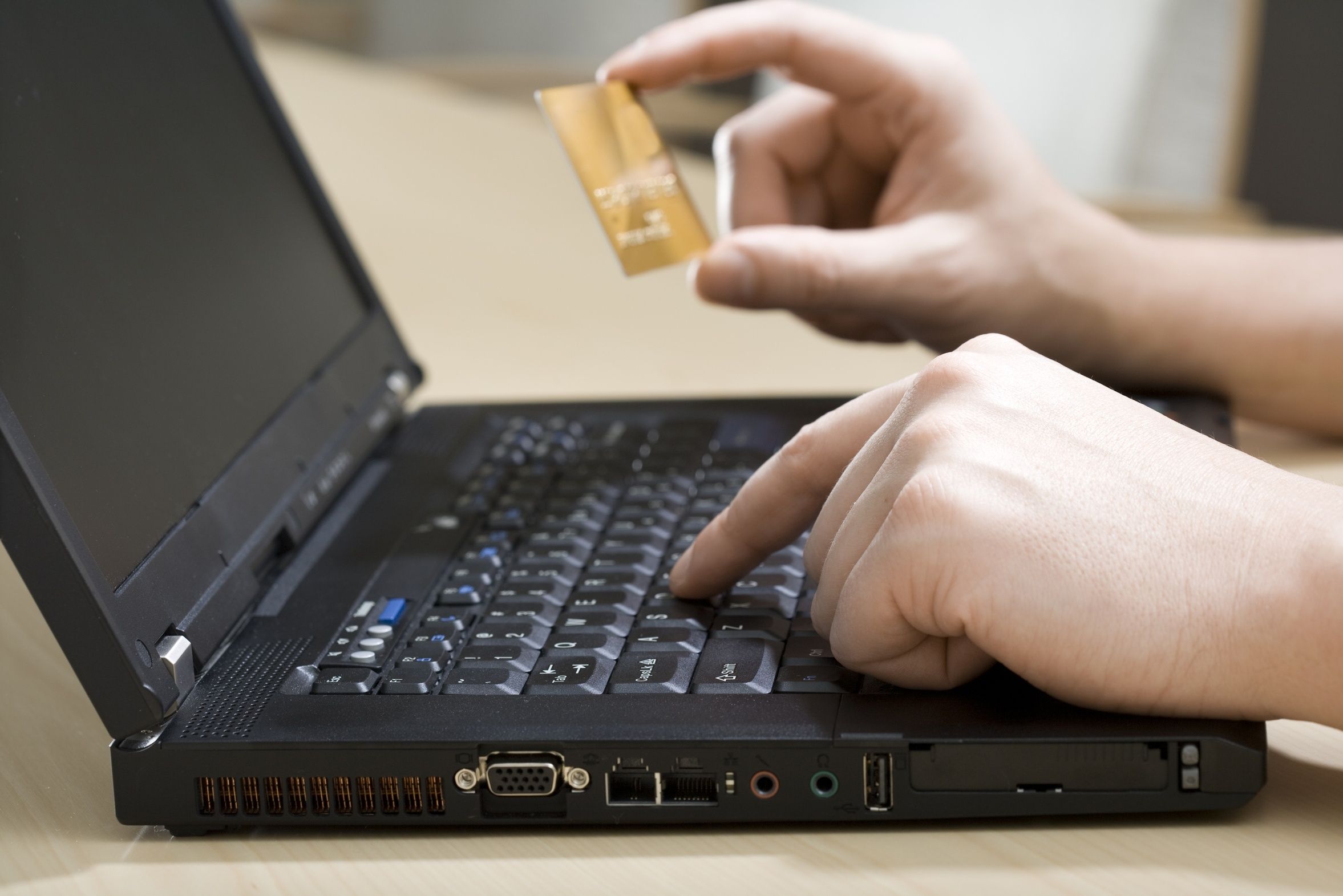 Big retailers turn to full e-commerce platforms | IT Pro