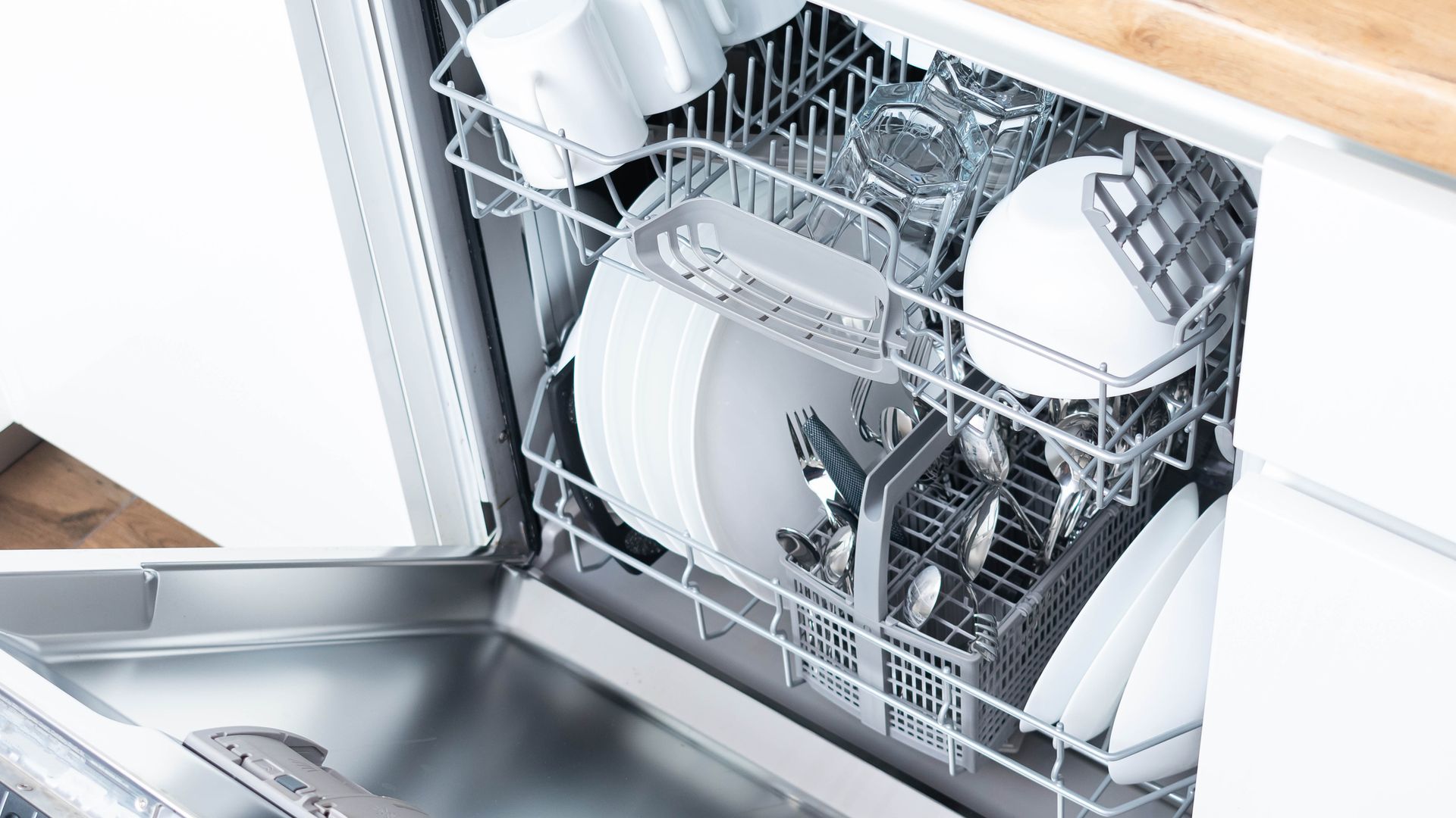 7 things to look for when buying a dishwasher | Tom's Guide