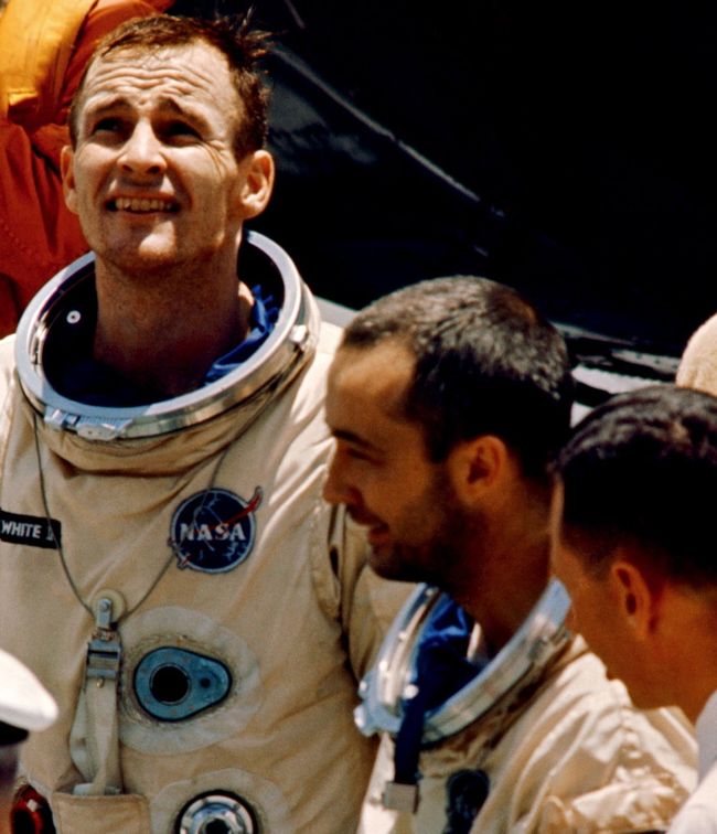 The 1st American Spacewalk in NASA Photos | Space