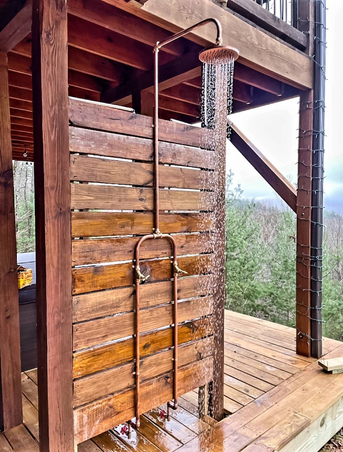 Outdoor shower ideas - how to make a splash by the pool | Livingetc