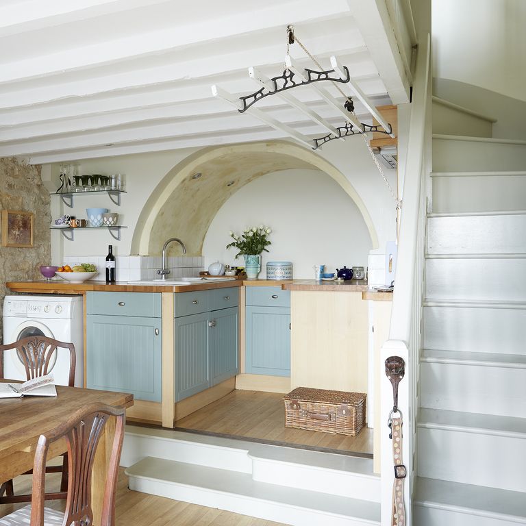 Cottage staircase ideas – style tips for a homely look | Country