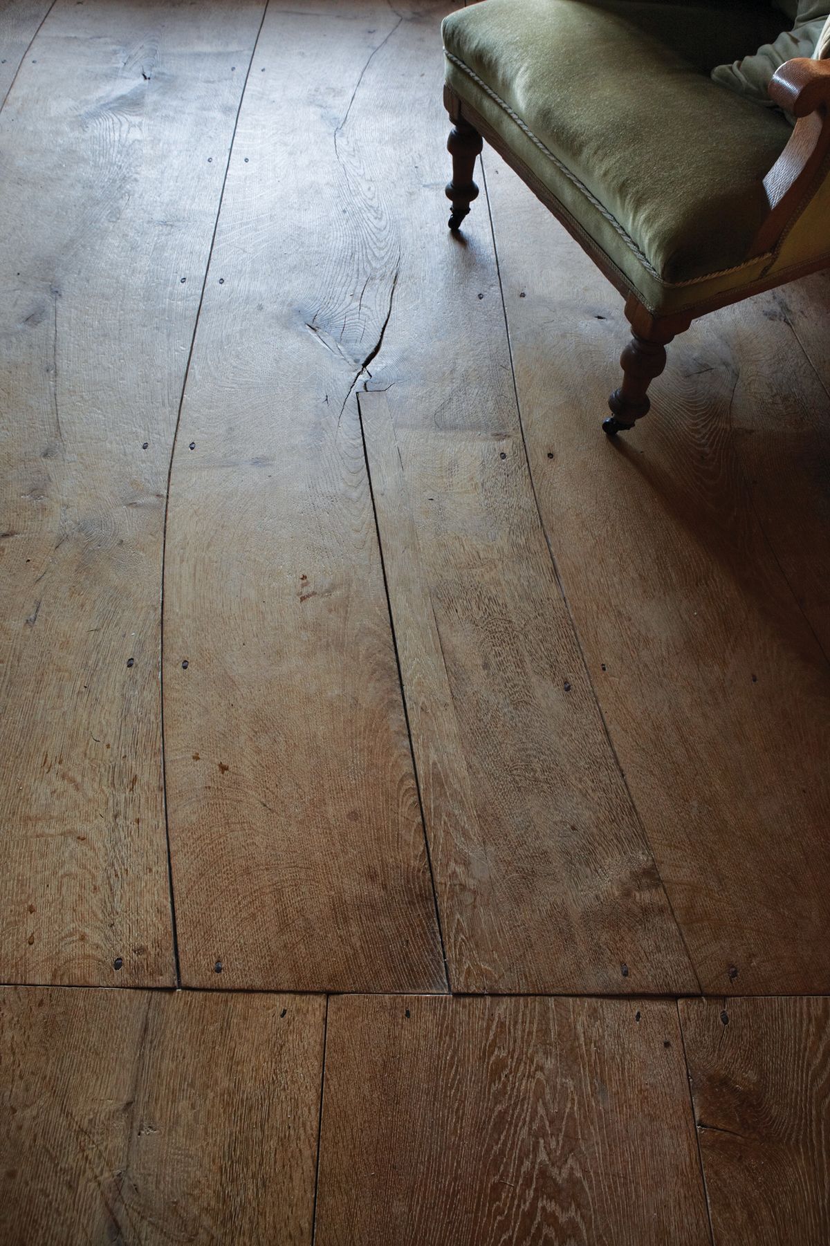 How to Level a Floor | Homebuilding