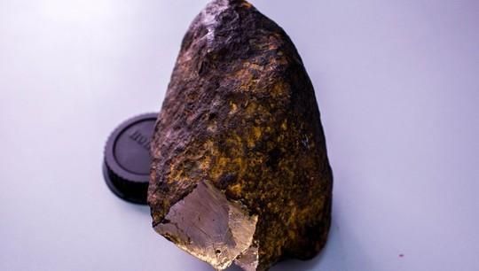 That Newfound Mineral Isn't Harder Than Diamond — But It Is from Space ...