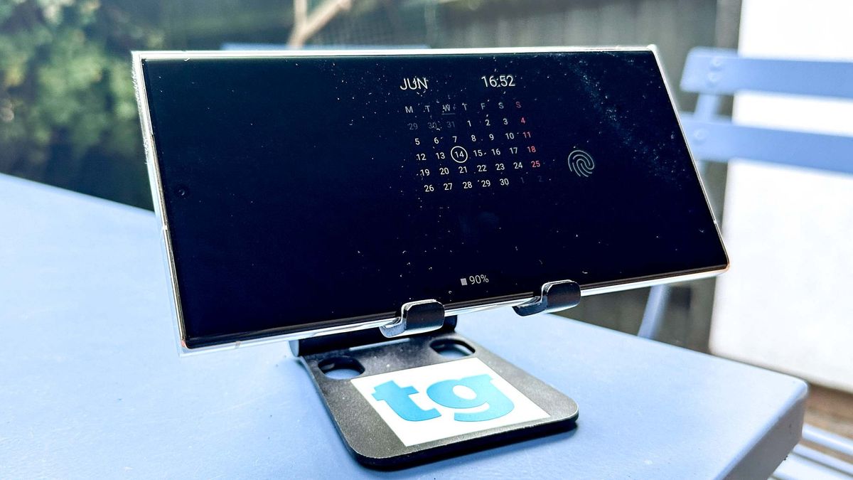 Samsung Galaxy phones already offer iOS 17's StandBy mode — here's how ...