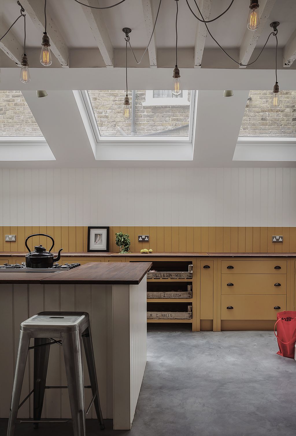 Using line in interior design – what it is and how to use it | Homes ...