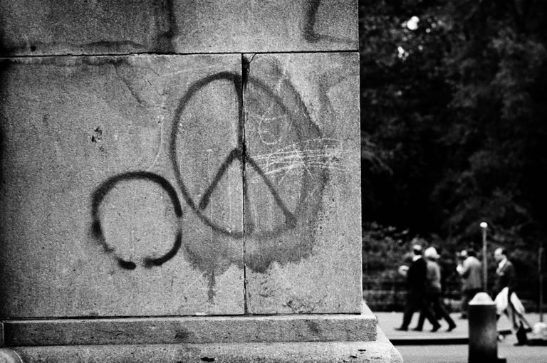The origin story of the peace sign | The Week