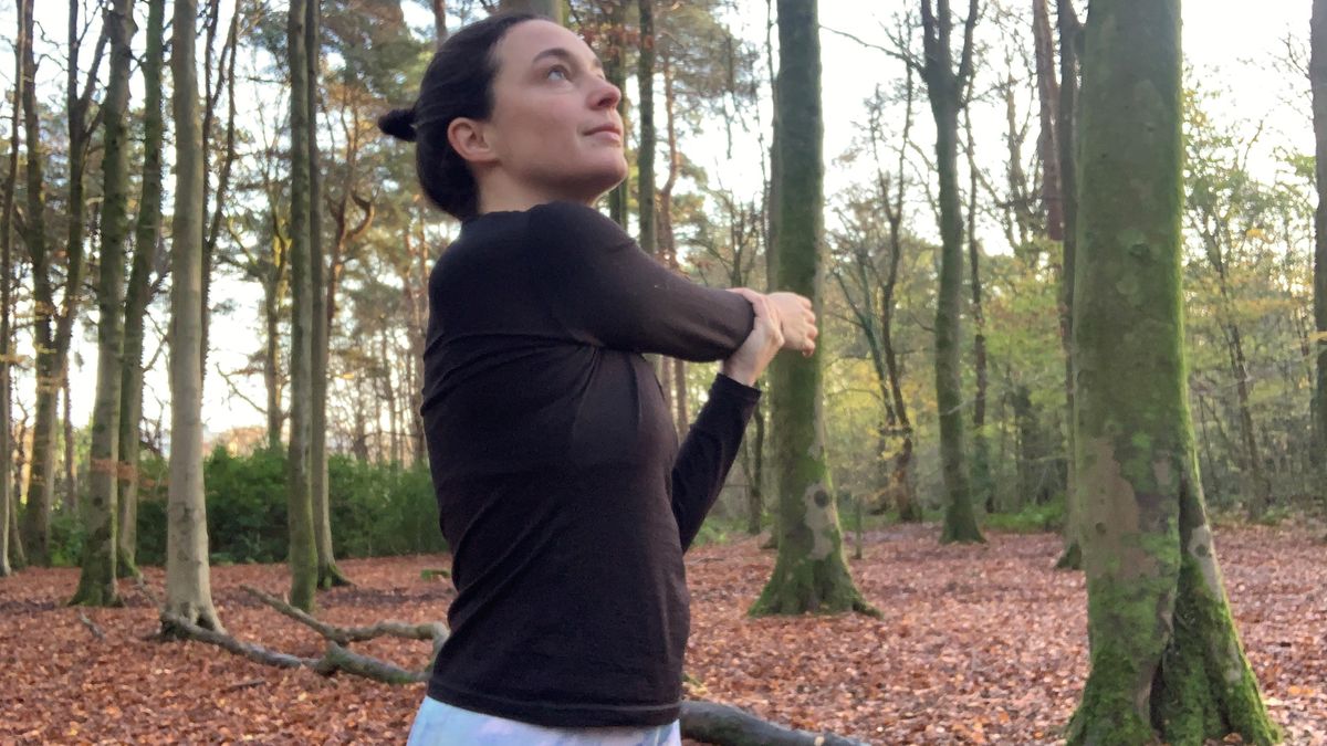 What is 4-way stretch fabric in outdoor gear? | Advnture