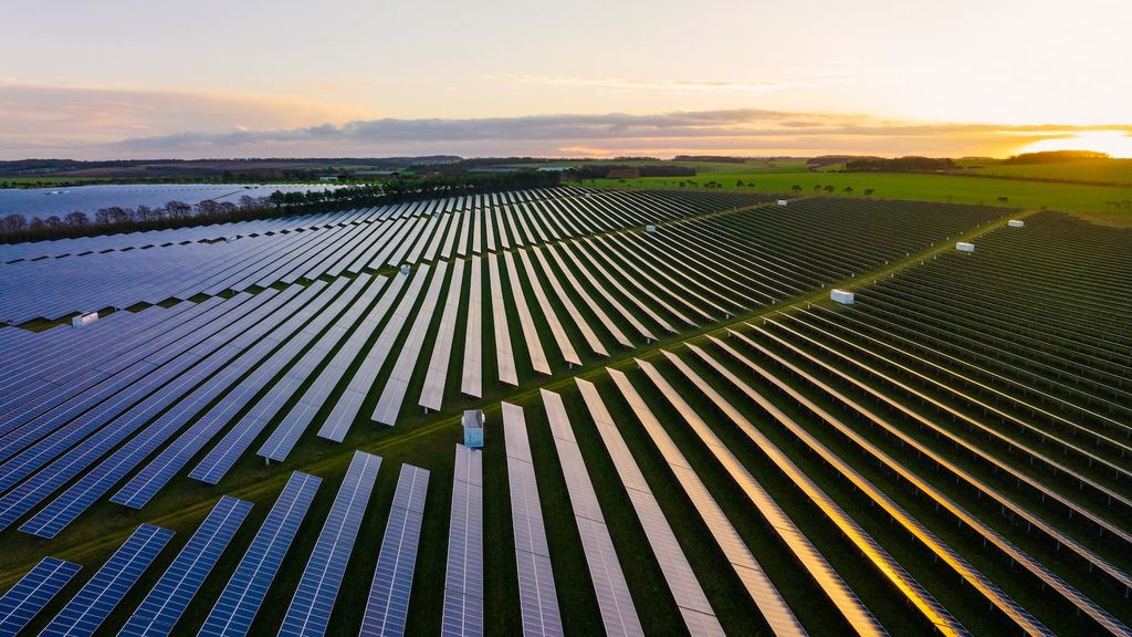 Three solar farms that will become largest in the country get planning ...