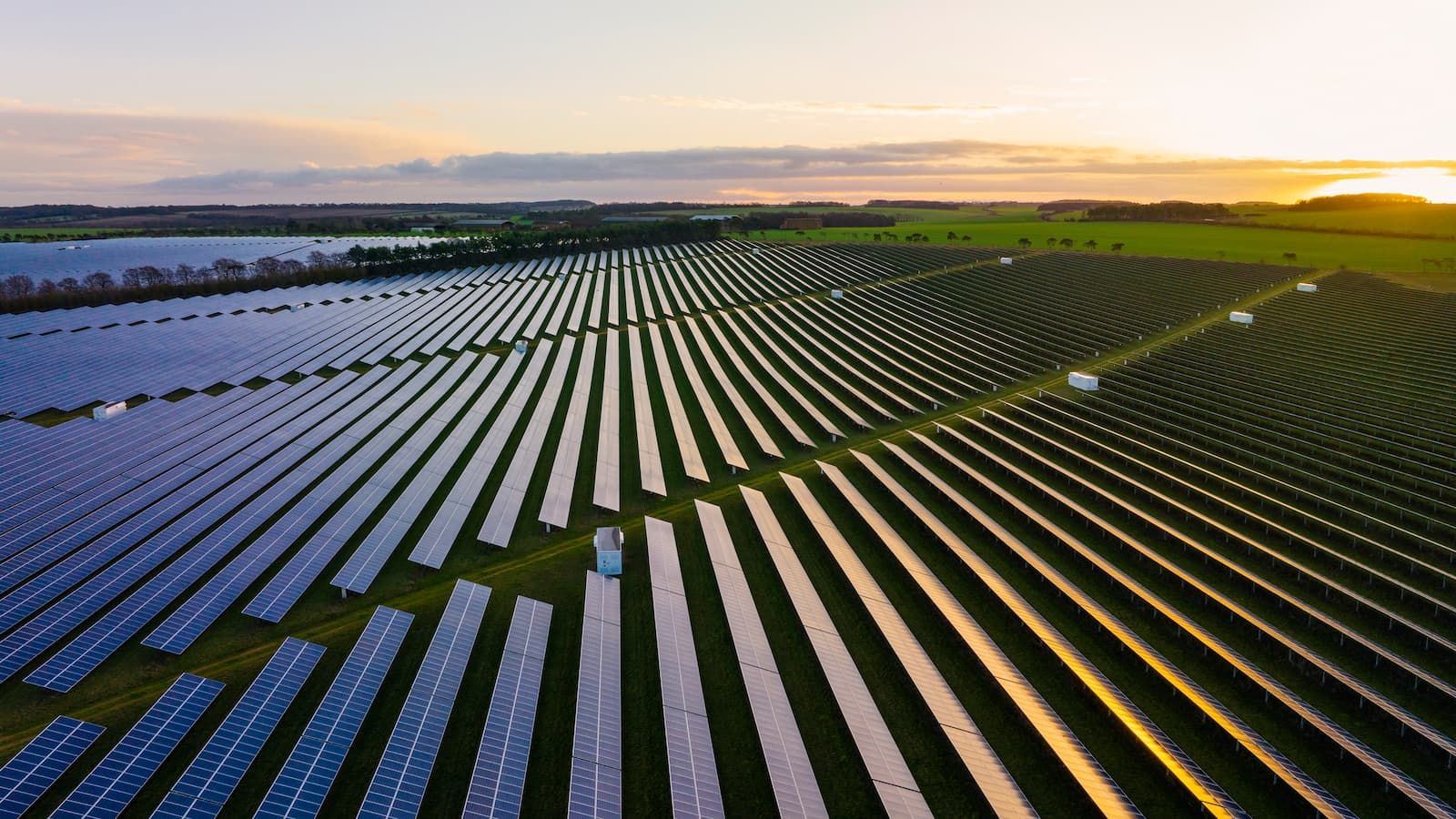 Three solar farms that will become largest in the country get planning ...