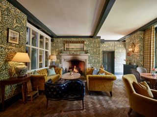 The Old Bell, Malmesbury: England's oldest hotel meets Lone Star style ...