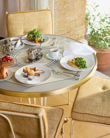 Cafe Linea opens next to London’s Saatchi Gallery | Wallpaper*