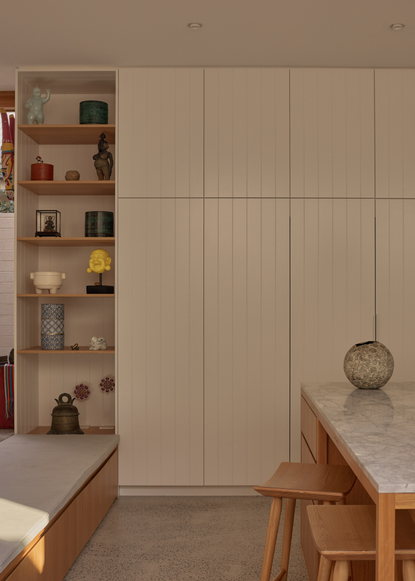 Every Good Host Has a Hosting Closet — How to Organizer One | Livingetc