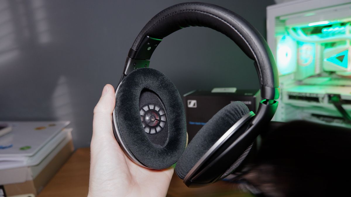 Sennheiser HD 550 review | PC Gamer