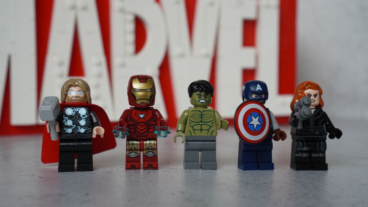Lego Marvel Logo & Minifigures set review | Space
