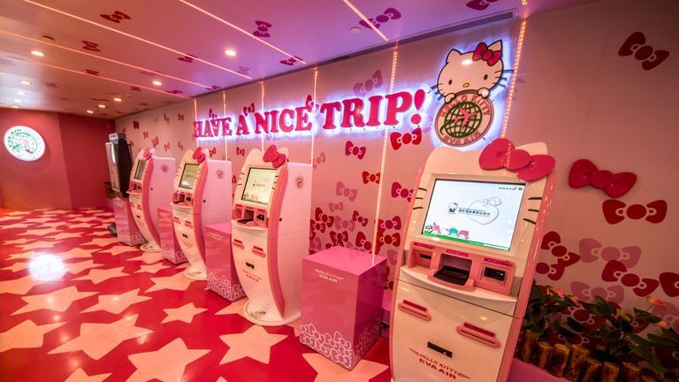 What EVA's Hello Kitty–Themed Flight Is Like | Marie Claire