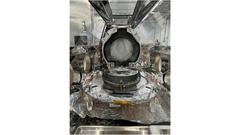 NASA opens OSIRIS-REx's asteroid-sample canister (photos) | Space