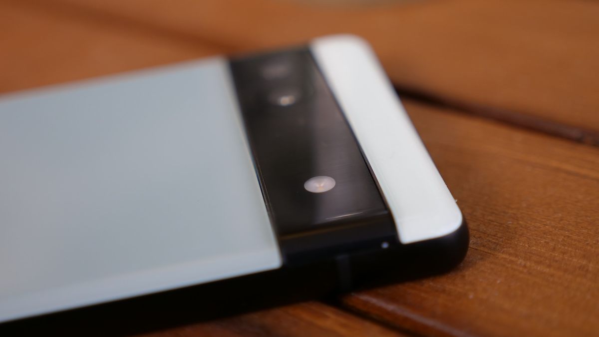 The Pixel 6a is a wake-up call for mid-range phones — iPhone SE we’re ...