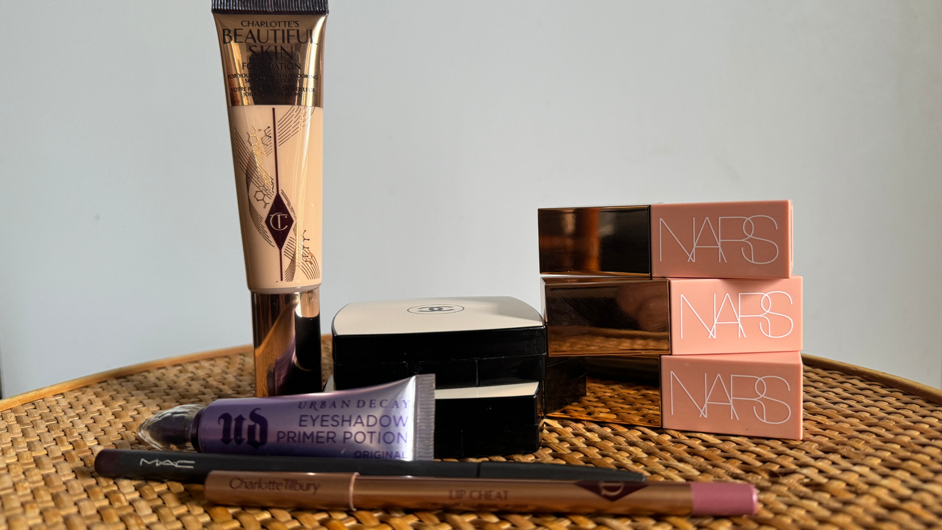 Long-Lasting Make-Up: Products For Hot Weather & Summer Months | Marie ...