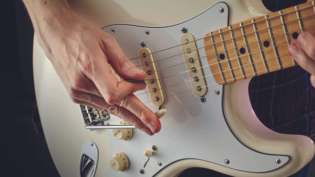 The ultimate Jimi Hendrix lead guitar lesson | MusicRadar